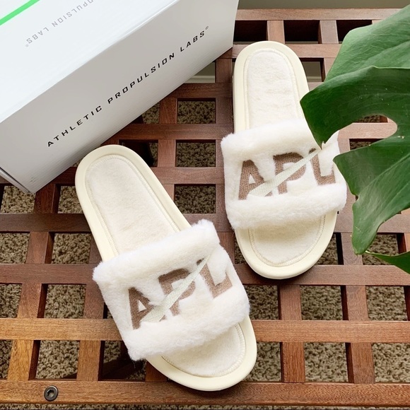 APL | Shoes | Apl Shearling Slip On Slide Sandals Womens Size 9 New ...